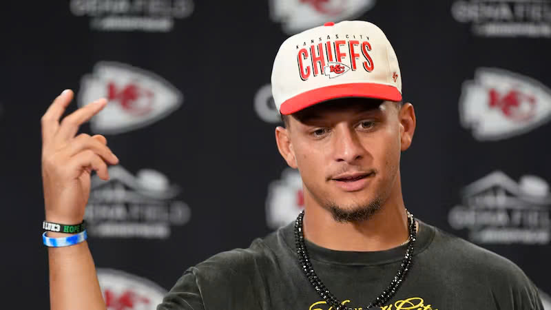 Patrick Mahomes new State Farm ad featuring ‘Ted Lasso’ actor taped at ...